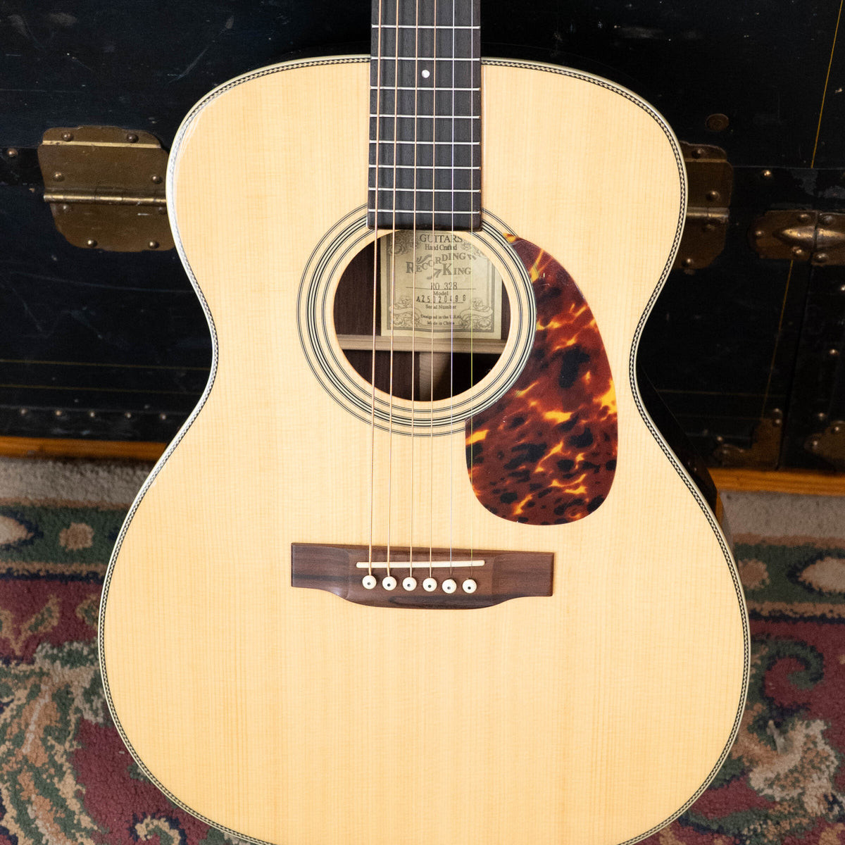 Recording King Guitars | The Acoustic