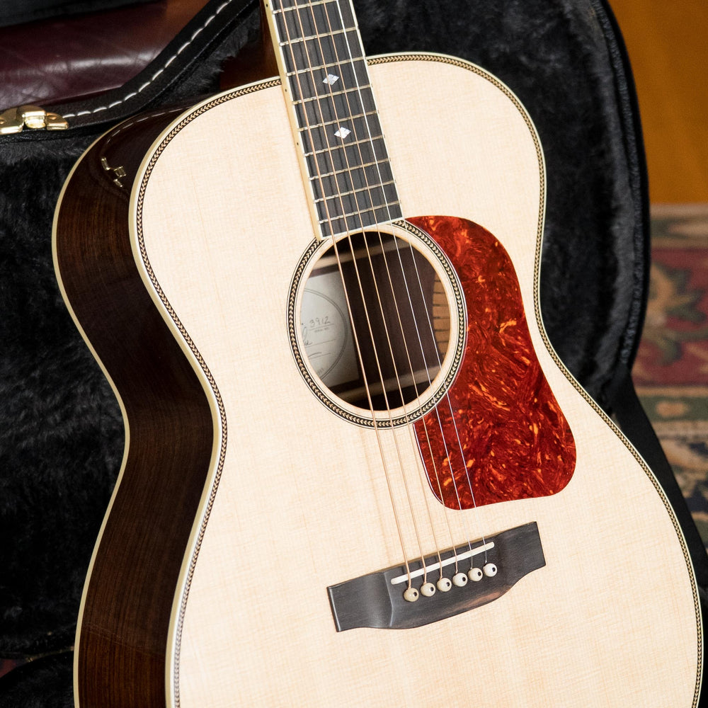 Grand Auditorium Guitars