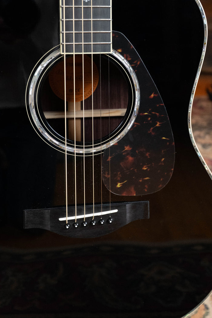 Yamaha LL16DRB ARE LL Series Engelmann/Rosewood Black Dreadnought Acou